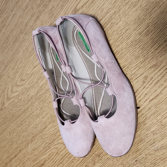 BareTraps | Shoes | Jackeline Pink Criss Cross Flats | Poshmark